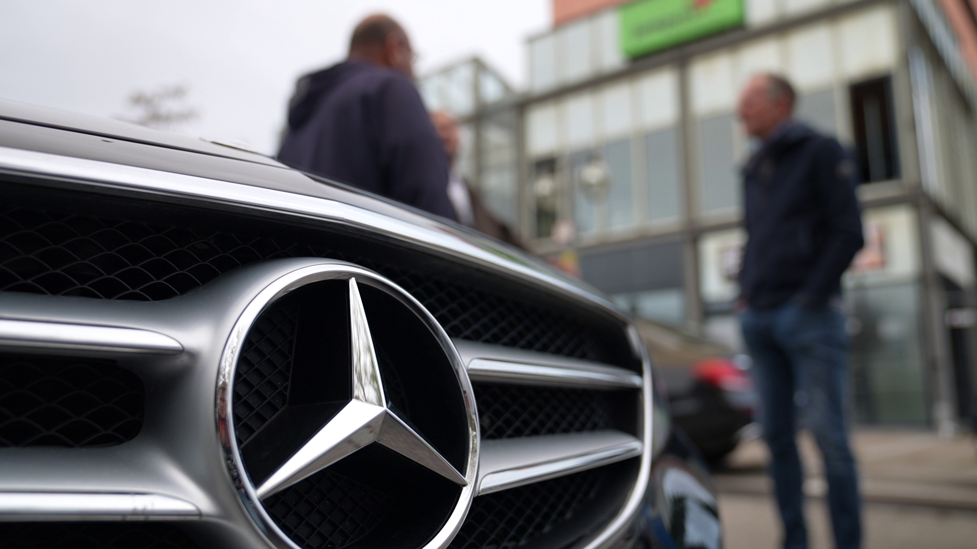 Wohin steuert Mercedes-Benz? Doku und Interview mit Konzernchef Ola ...
